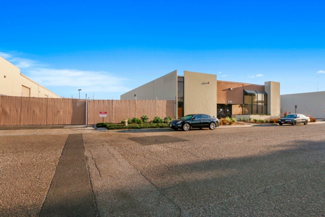 2780 E Regal Park Dr, Anaheim, CA 92806 | LoopNet