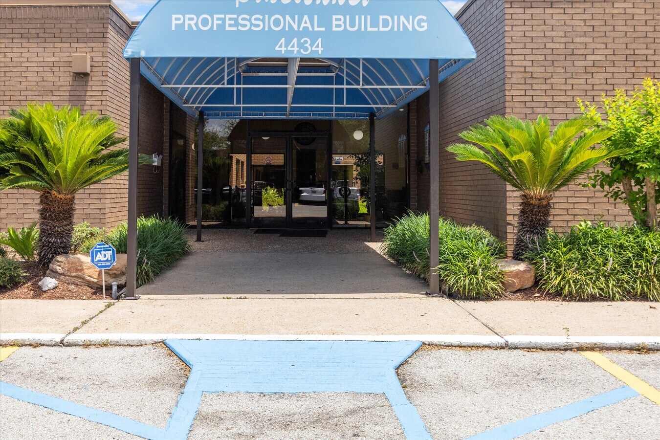 4434 Bluebonnet Dr, Stafford, TX 77477 | LoopNet