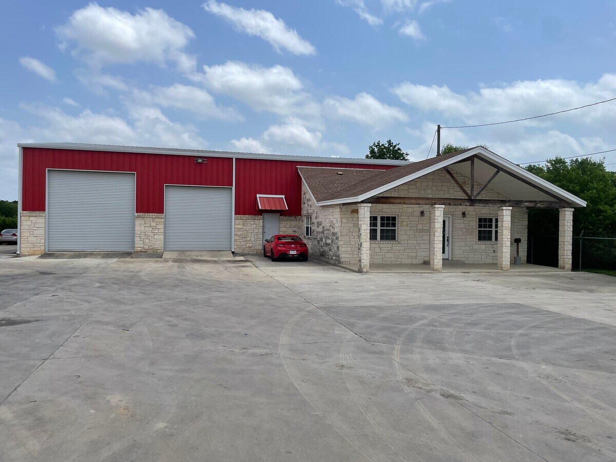 4568 Dacy Ln, Buda, TX 78610 | LoopNet