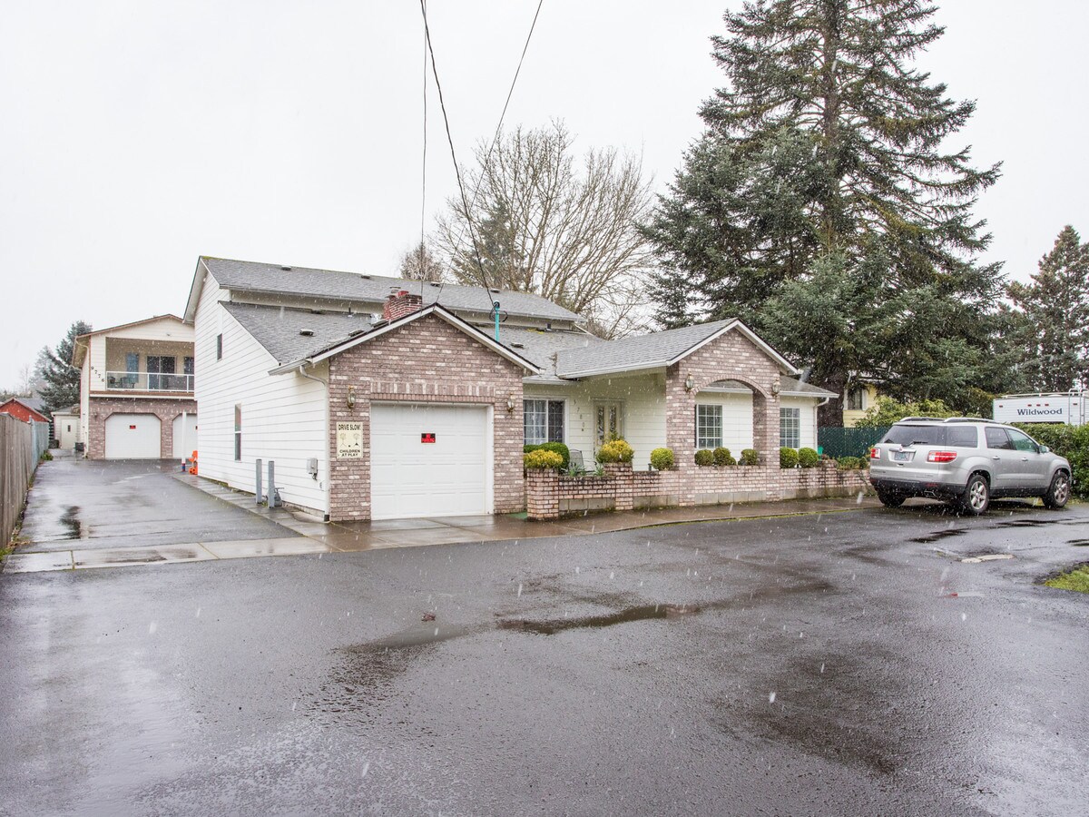9776-9780 SW Denney Rd, Beaverton, OR 97008 | LoopNet