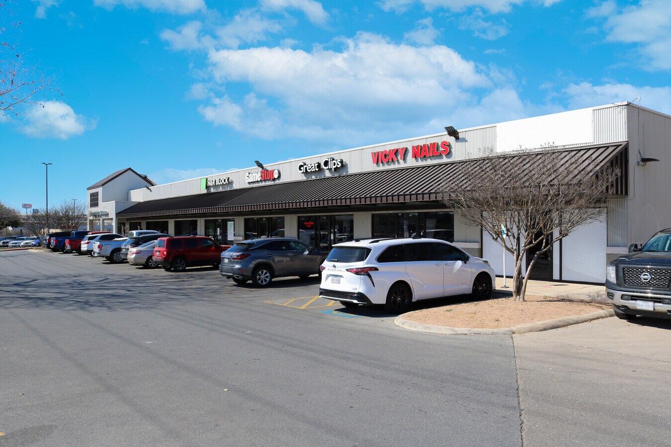 5601 Bandera Rd, San Antonio, TX 78238 - Bandera Road Marketplace (HEB ...