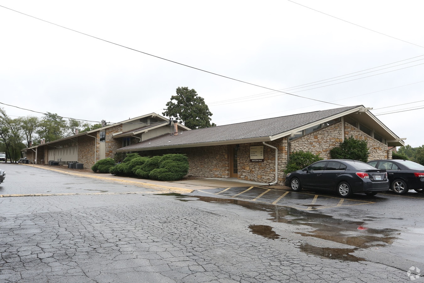 8600 W 95th St, Overland Park, KS 66212 | LoopNet