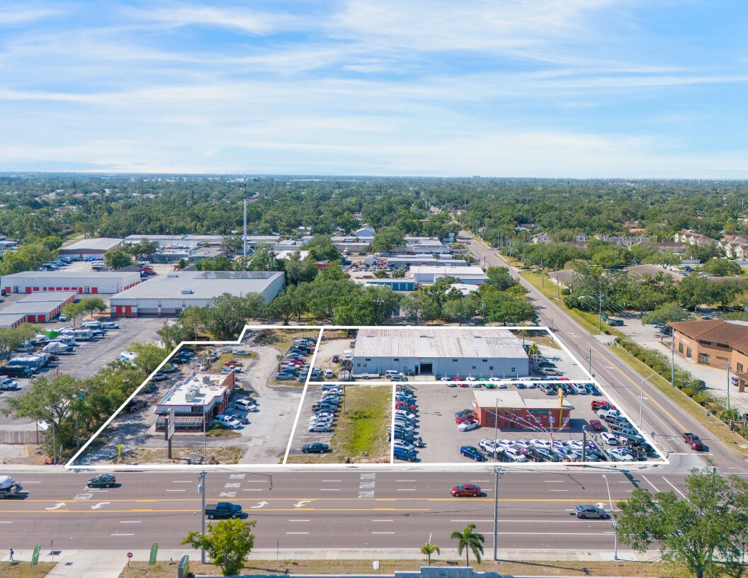 Sawyer / Bee Ridge Offering - Sarasota, FL for Sale | LoopNet