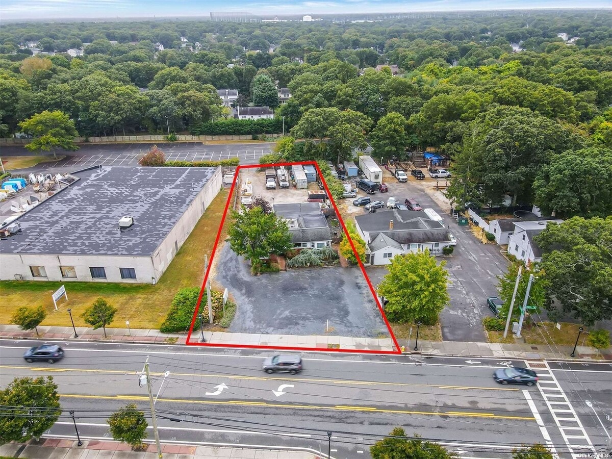 1046 Portion Rd, Farmingville, NY 11738 | LoopNet