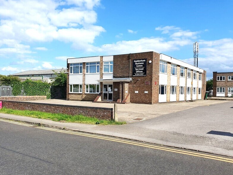 Thame Rd Aylesbury Hp17 8by Chiltern House Loopnet