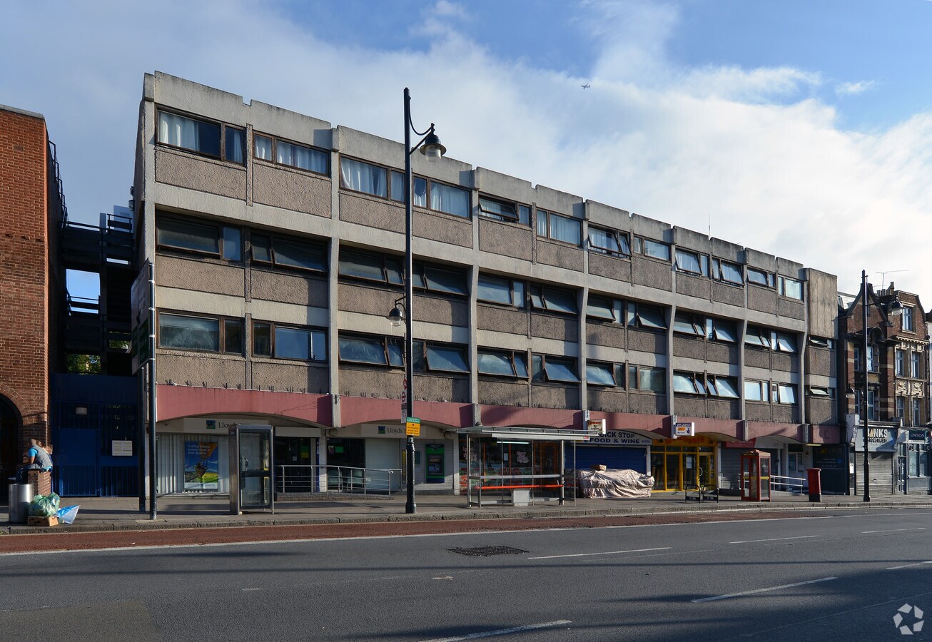 10-18 Acre Ln, London, SW2 5SG | LoopNet