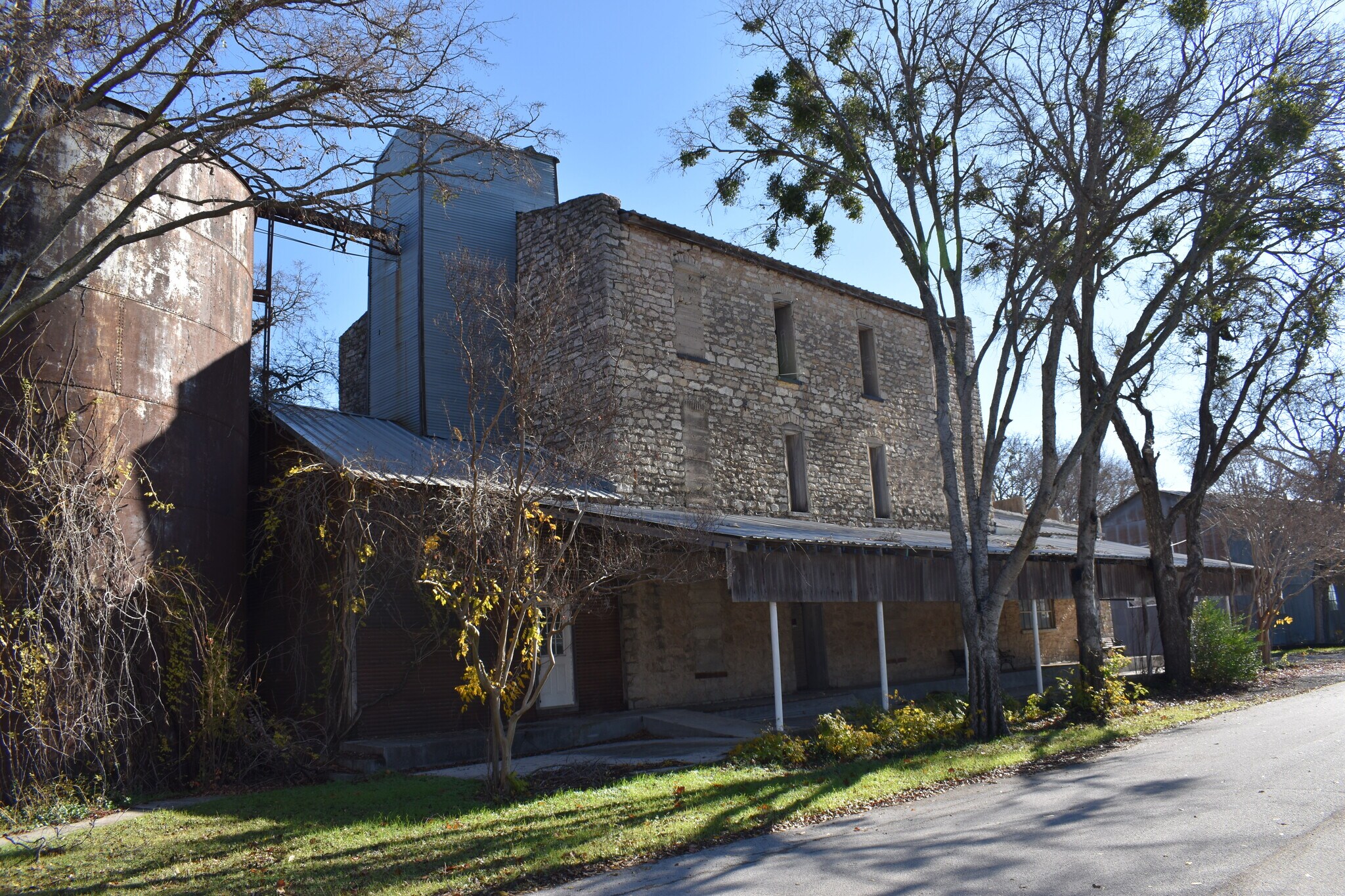 311 Old Mill Rd, Rhome, TX 76078 - The Old Mill | LoopNet