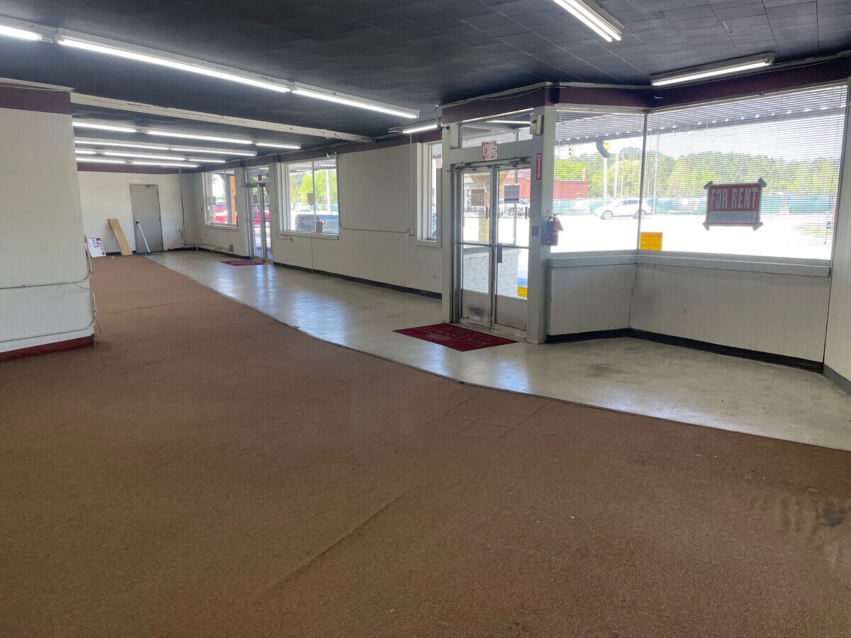 100 N Main St, Rolesville, NC 27571 | LoopNet