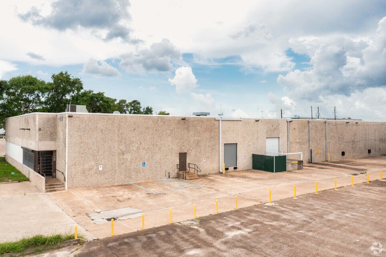 4747 Darien St, Houston, TX 77028 | LoopNet
