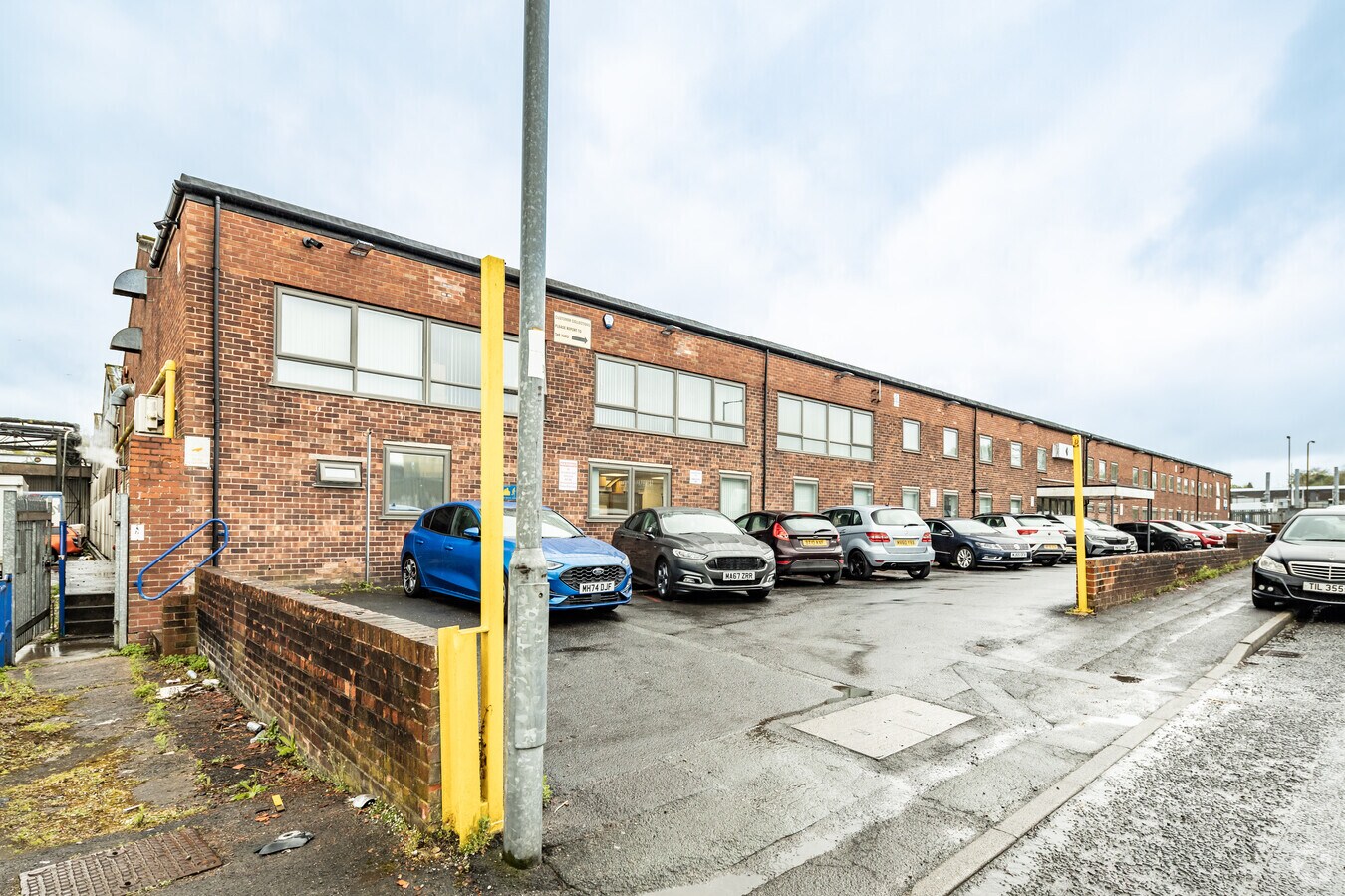 Manchester Rd, Bolton, BL3 2NH | LoopNet