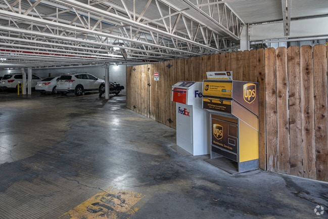 Boxer Property - Houston Commercial Listings & Brokers | LoopNet