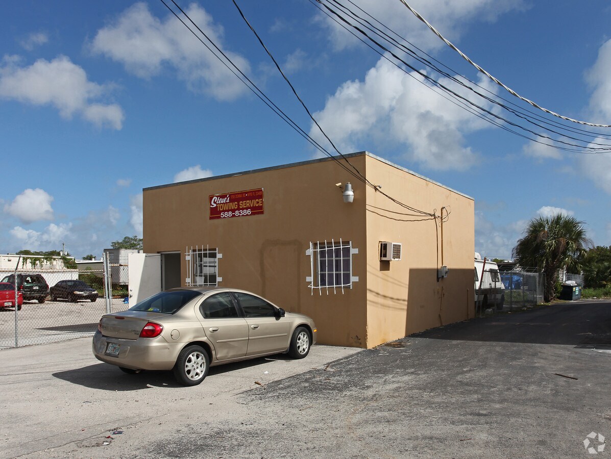 1758 Donna Rd, West Palm Beach, FL 33409 | LoopNet