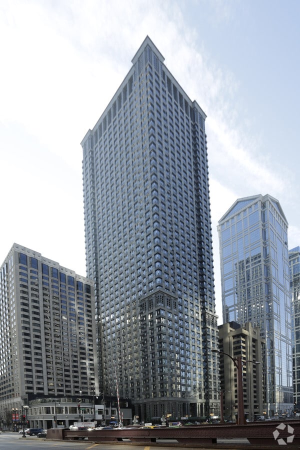 35 W Wacker Dr, Chicago, IL 60601 - Property Record | LoopNet.com