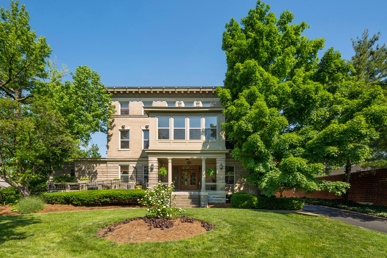 3901 Reading Rd, Cincinnati, OH 45229 | LoopNet