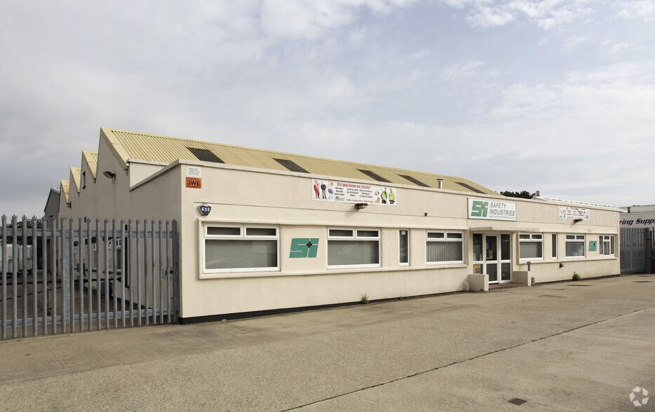 Tonbridge Rd, Romford, LND RM3 8TS - Safety Industries Oakwood Ltd ...