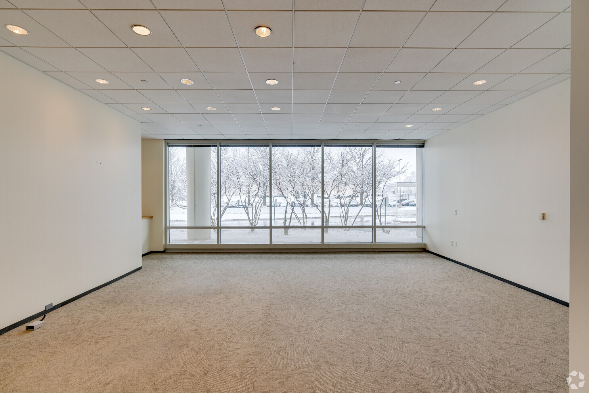 3333 Finley Rd, Downers Grove, IL 60515 - Finley Point | LoopNet