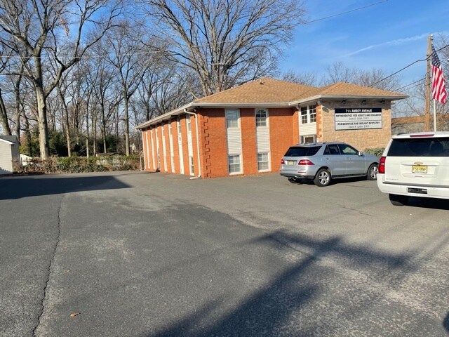 711 Amboy Ave, Woodbridge, NJ 07095 | LoopNet