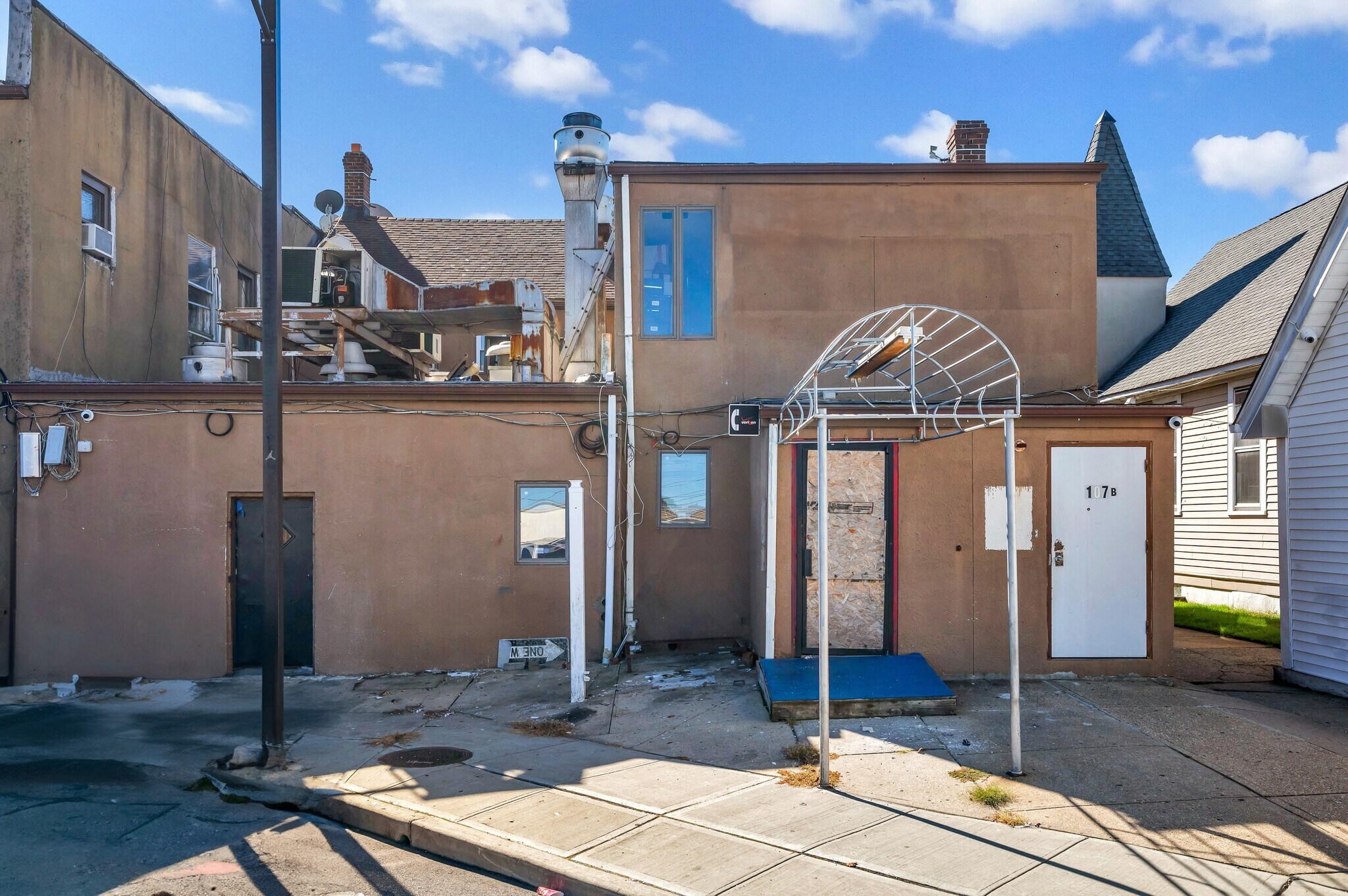 Broadway, Hicksville, NY 11801 - 2 Retail Stores + 5 Offices On ...