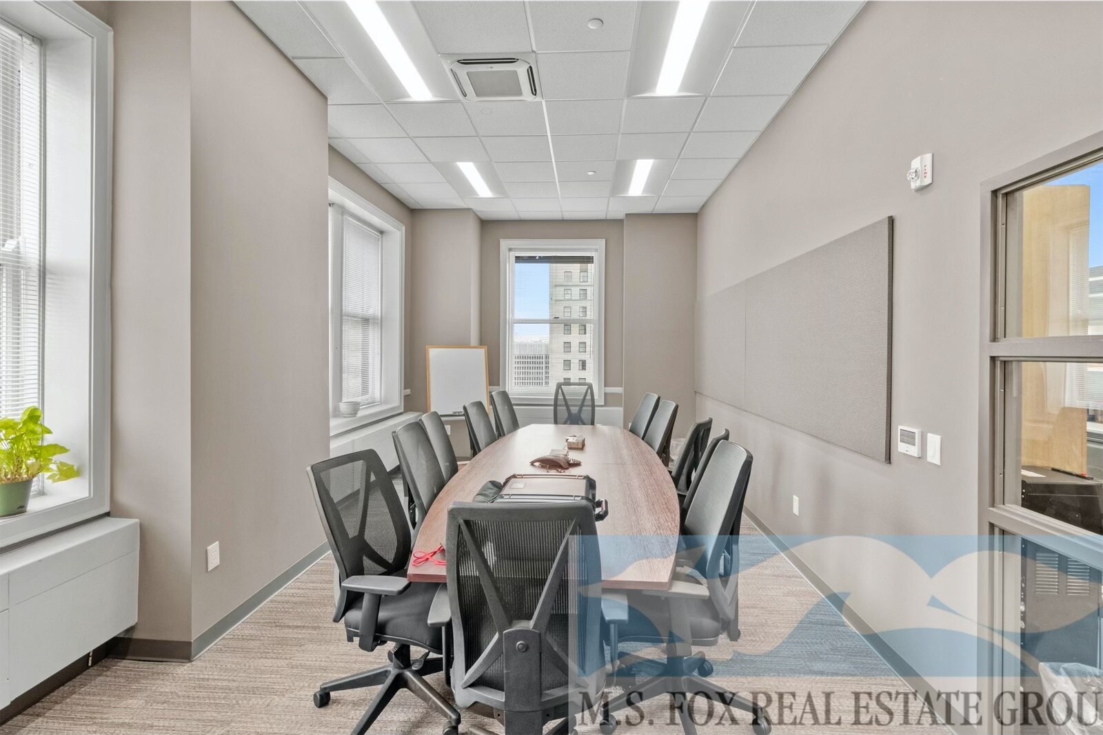 100 S Broad St, Philadelphia, PA 19110 - Land Title Building | LoopNet