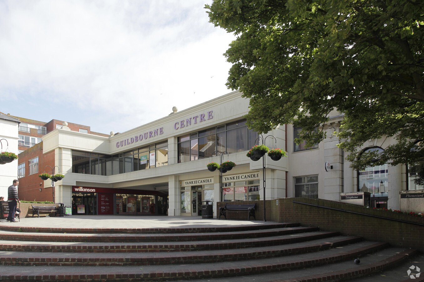 Guildbourne Centre, Worthing, BN11 1LZ | LoopNet