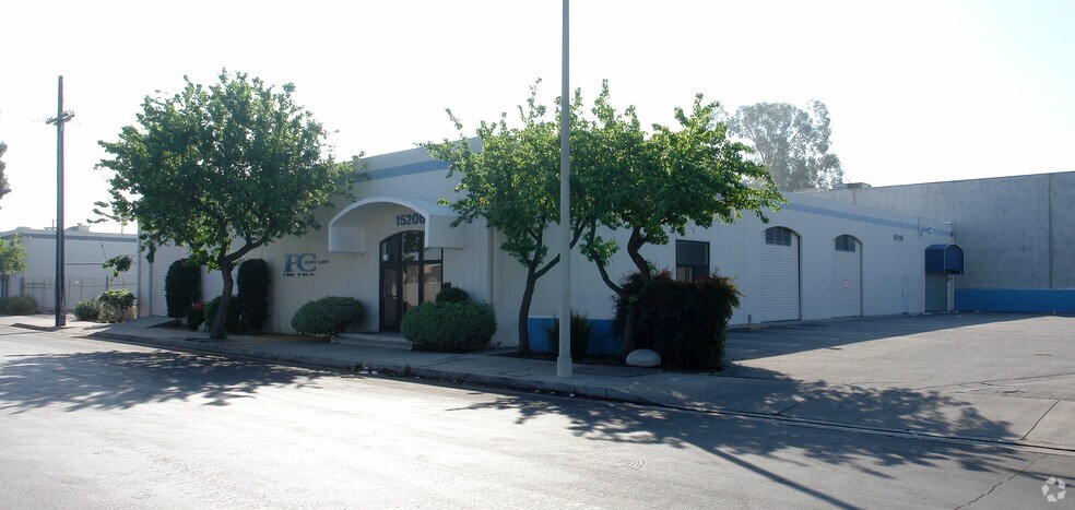 15206-15222 Keswick St, Van Nuys, CA 91405 | LoopNet