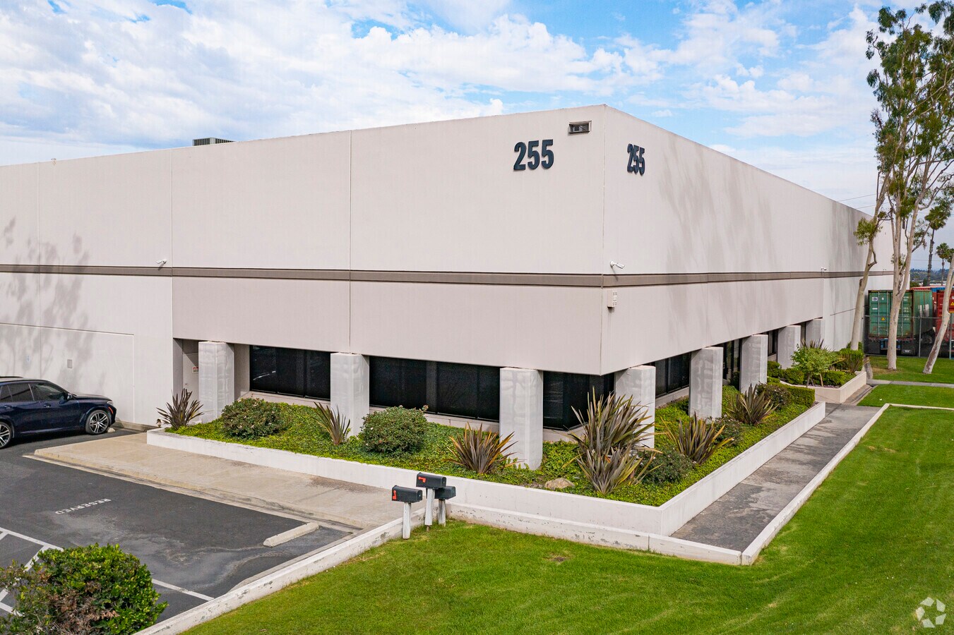 255 W Victoria St, Compton, CA 90220 | LoopNet