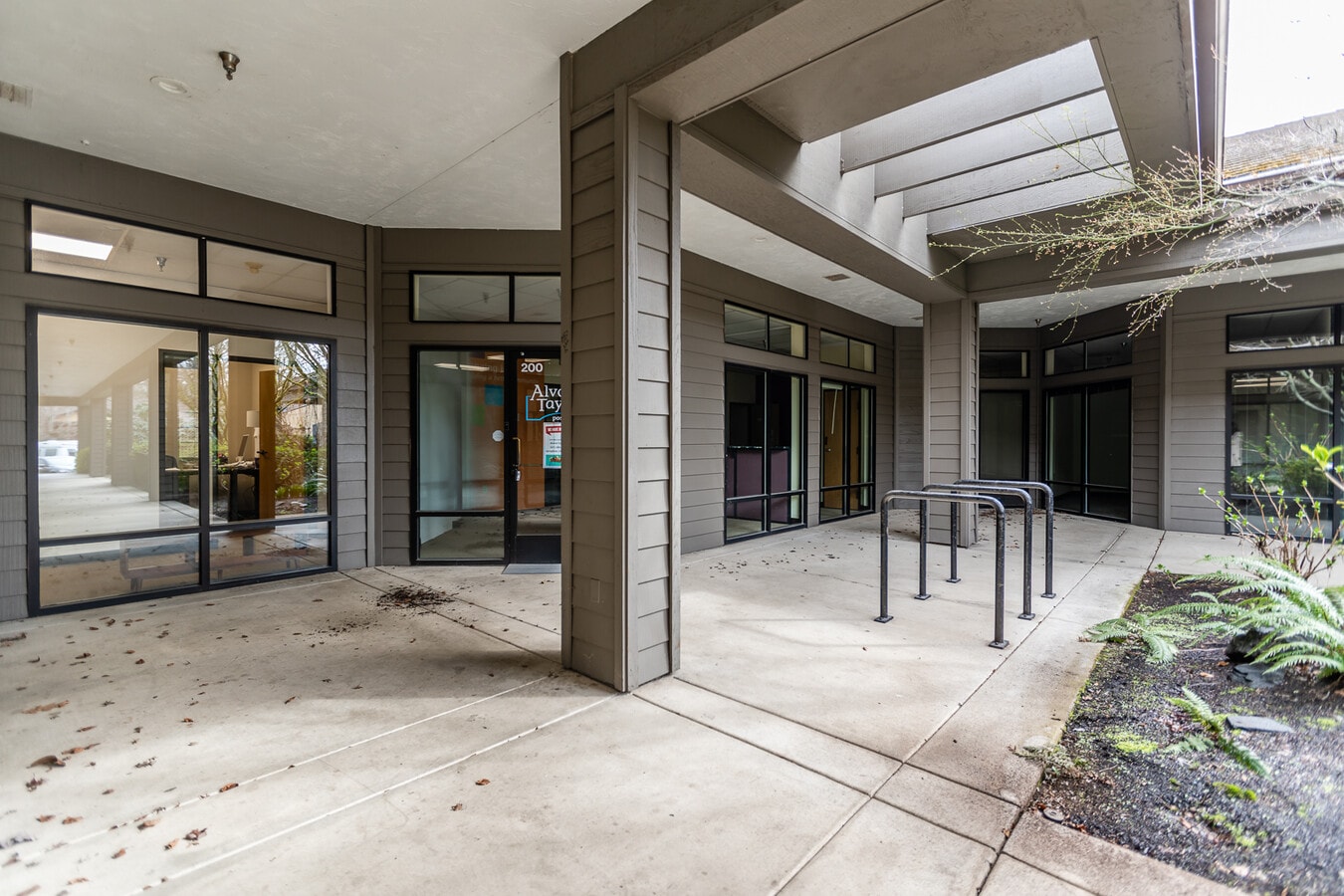 72 B Centennial Loop, Eugene, OR 97401 | LoopNet