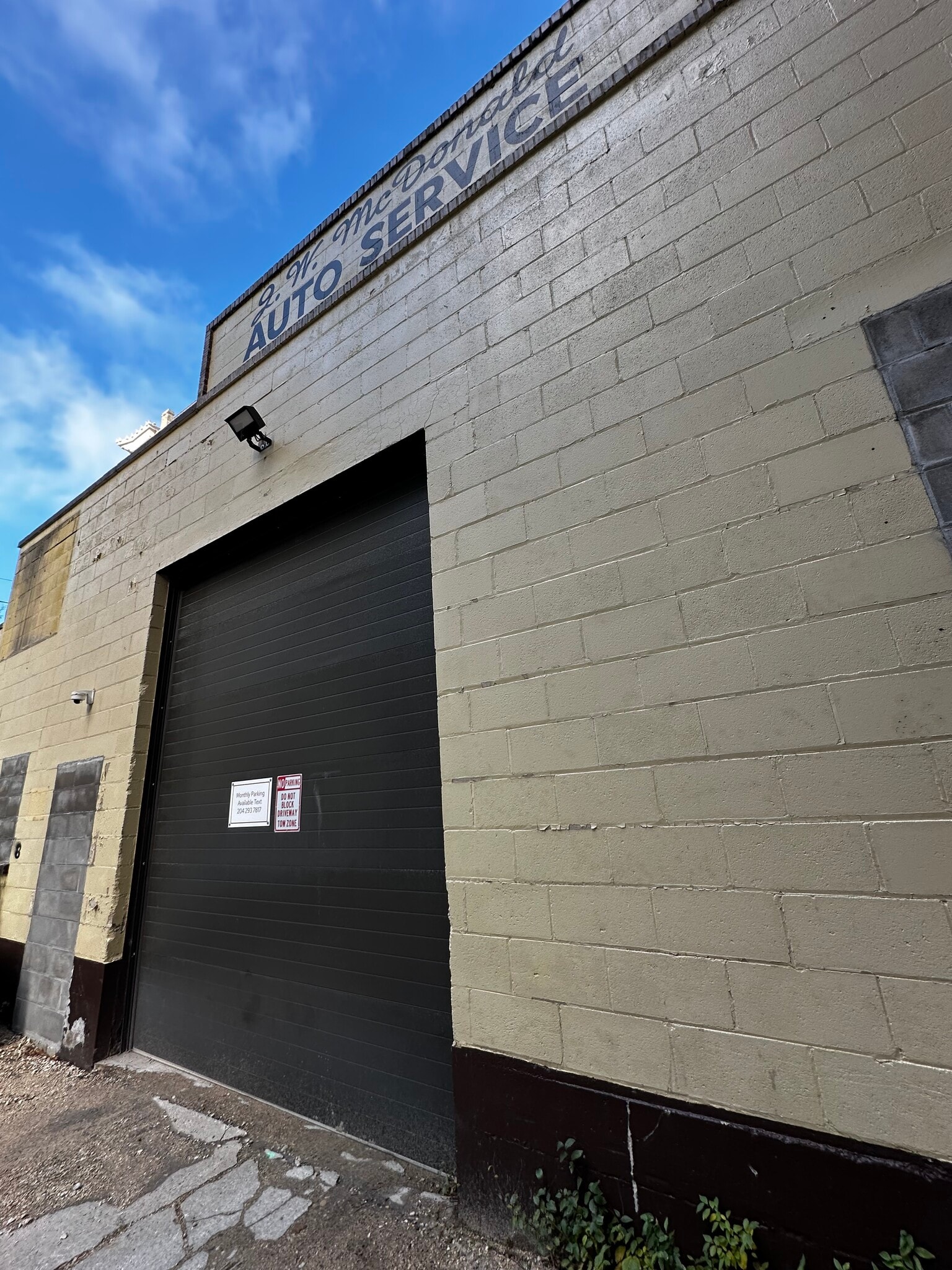 189 Bannatyne Av, Winnipeg, MB R3B 0R4 - Former Garage with Parking Downtown | LoopNet