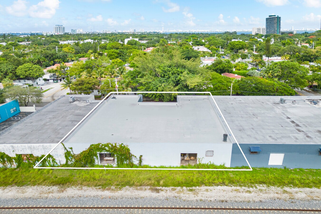 7240-7242 NE 4th Ct, Miami, FL 33138 - Industrial for Sale | LoopNet