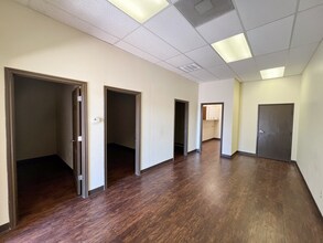 1305 SW Loop 410, San Antonio, TX 78227 - 410 West Shopping Center ...