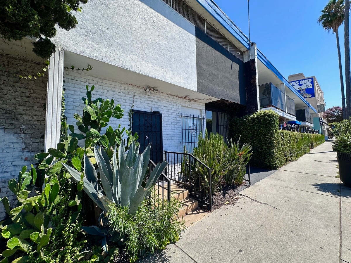 4043 W Sunset Blvd, Los Angeles, CA 90029 | LoopNet