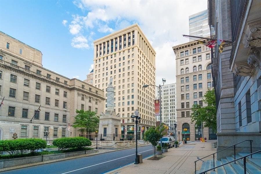 7 N Calvert St, Baltimore, MD 21202 - The Munsey | LoopNet
