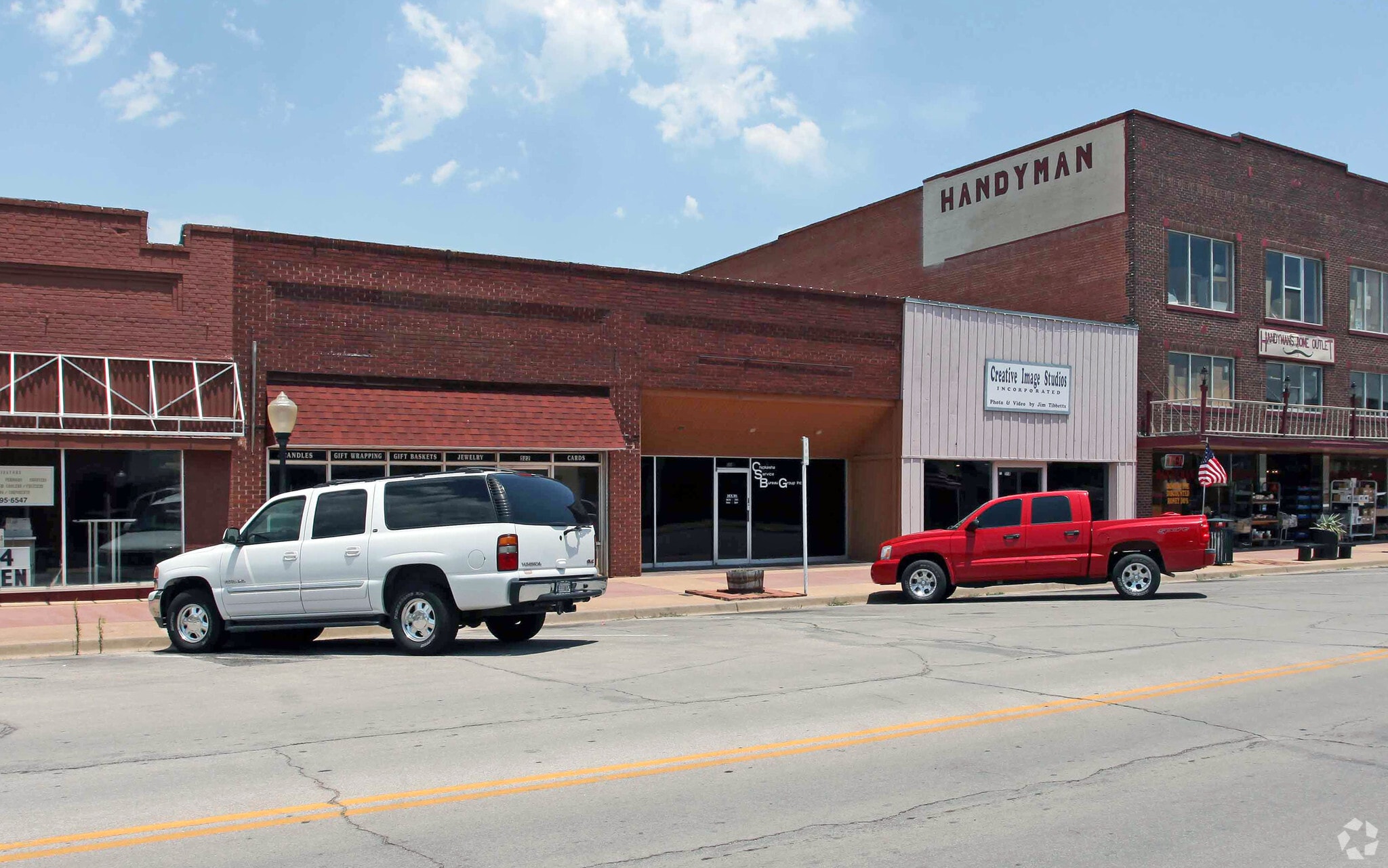 522 W Chickasha Ave, Chickasha, OK 73018 - Retail for Sale | LoopNet 522 W Chickasha Ave, Chickasha, OK 73018 - Retail for Sale | LoopNet