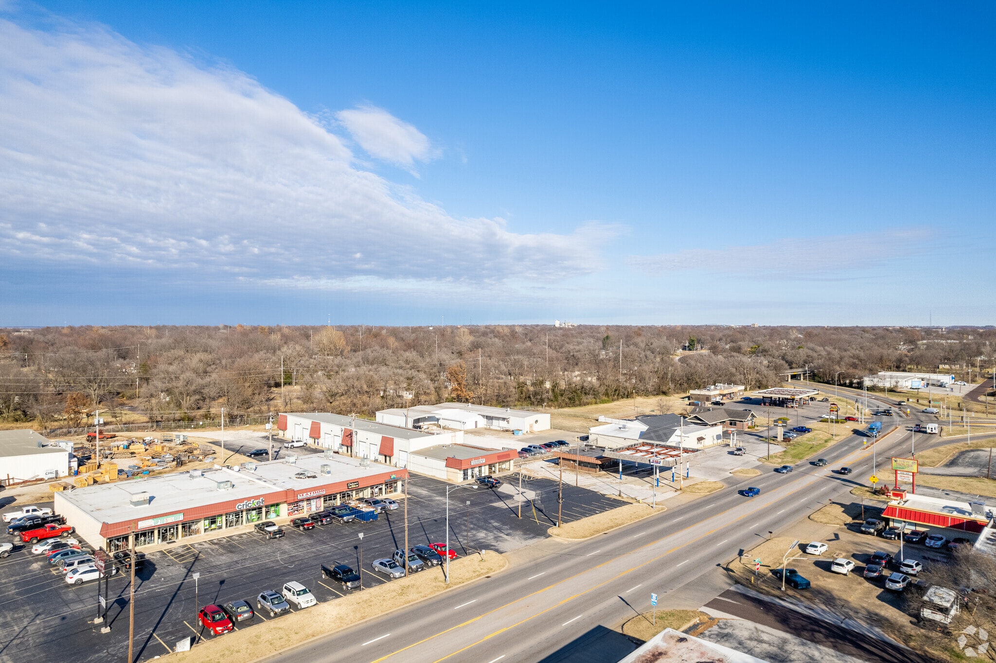 2755 W Chestnut Expy, Springfield, MO 65802 - Westway Center | LoopNet