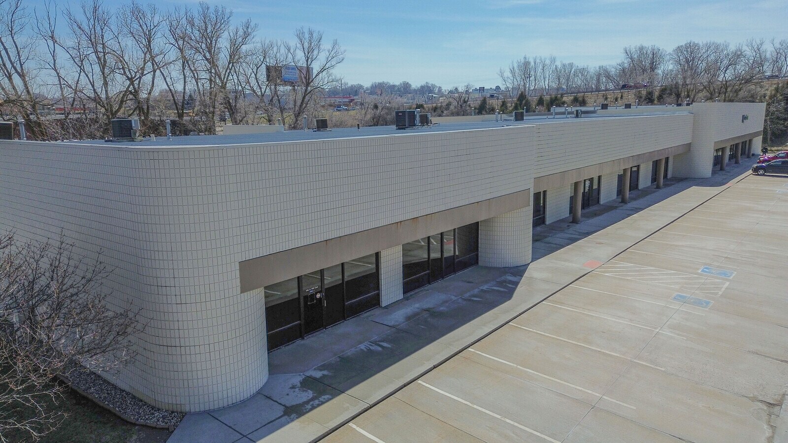 6916 N 97th Cir, Omaha, NE 68122 | LoopNet