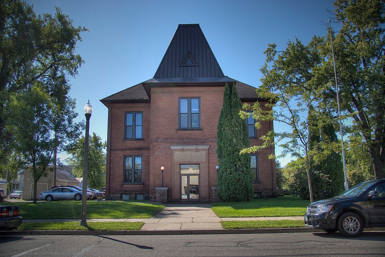 237 2nd Ave SW, Cambridge, MN 55008 - Court House Square | LoopNet