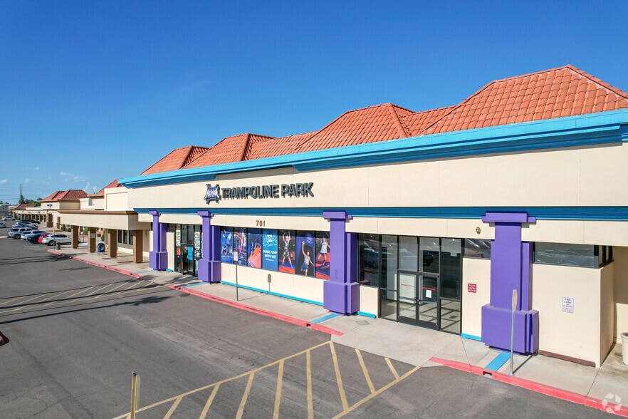 645-745 N Gilbert Rd, Gilbert, AZ 85234 - Gilbert Towne Center | LoopNet