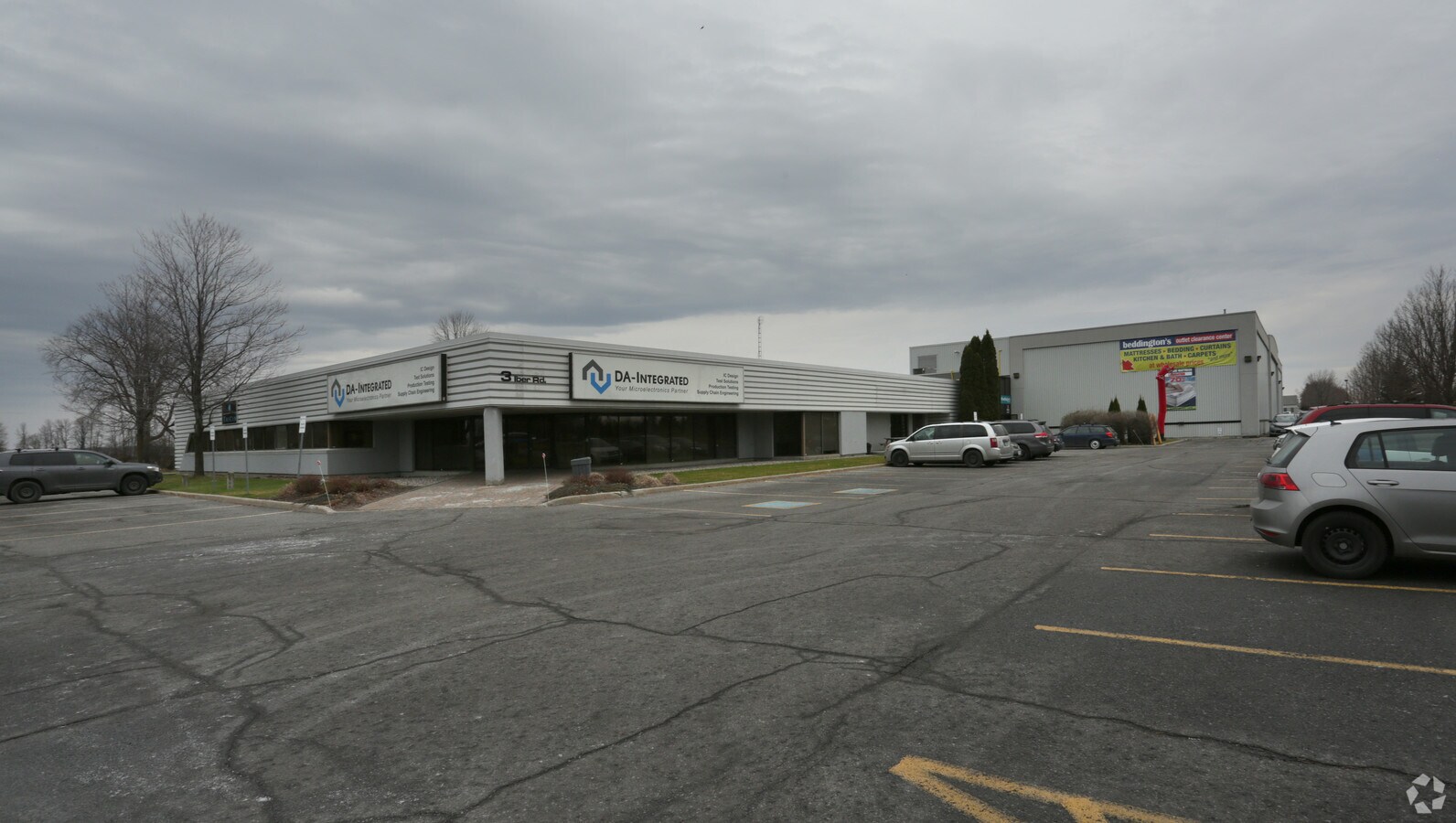 3 Iber Rd, Ottawa, ON K2S 1E6 | LoopNet