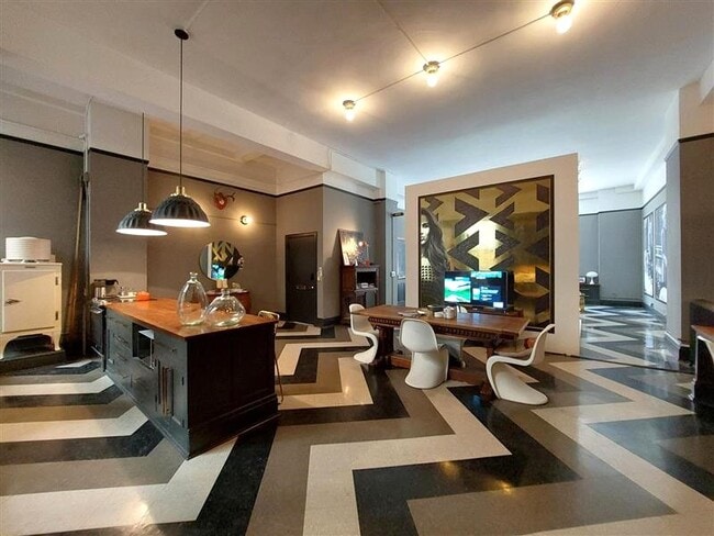 Halverson and Blaiser Group, LTD - Bloomington Commercial Listings ...