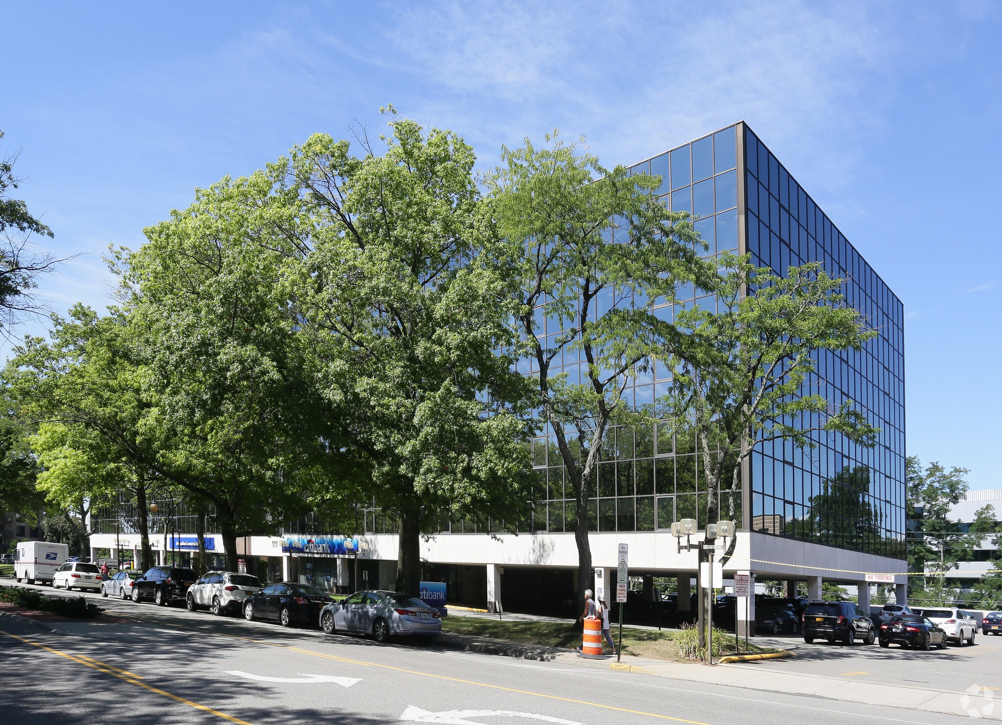 111 Great Neck Rd, Great Neck, NY 11021 - The Towers | LoopNet