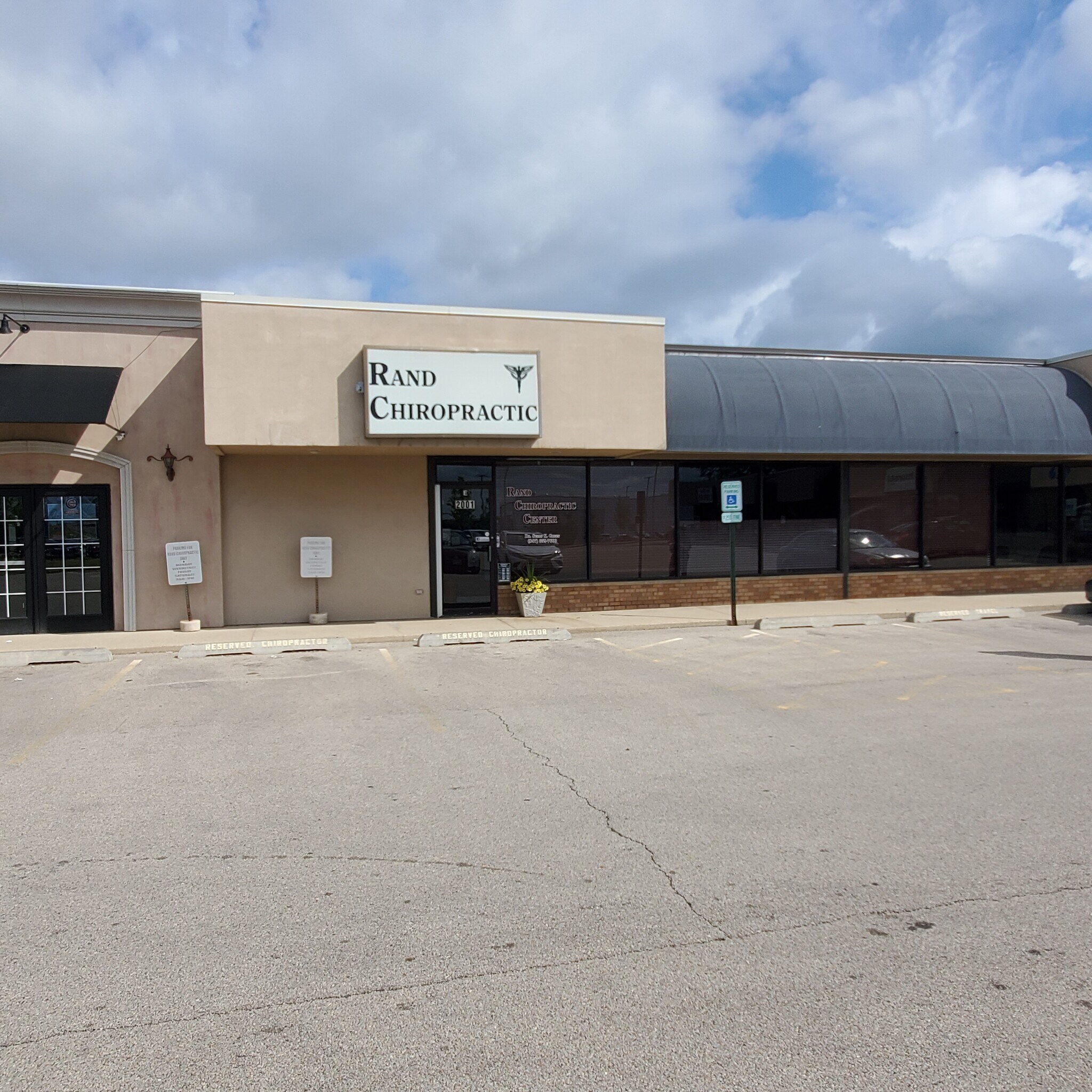 2001 N Rand Rd, Palatine, IL 60074 - Windy City Center | LoopNet