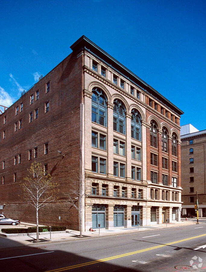 111 Wood St, Pittsburgh, PA 15222 - Property Record | LoopNet.com