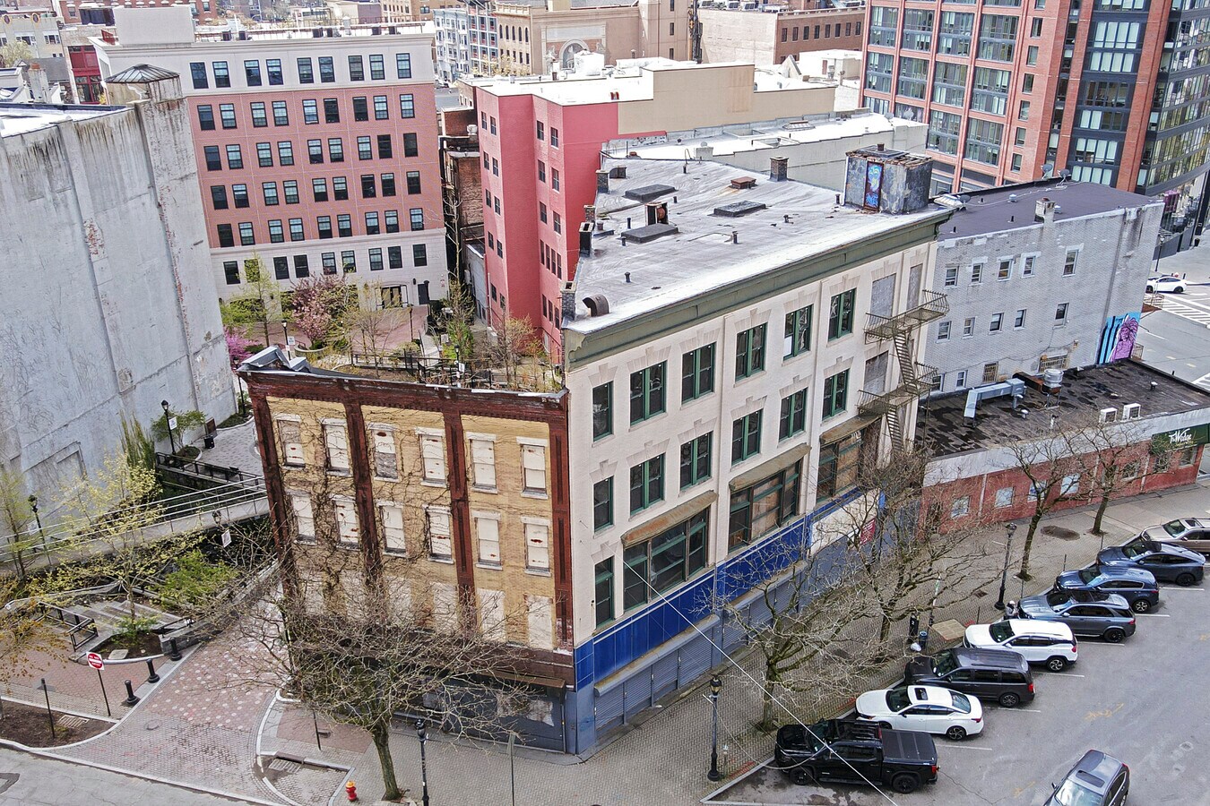 2 Manor House Sq, Yonkers, NY 10701 | LoopNet