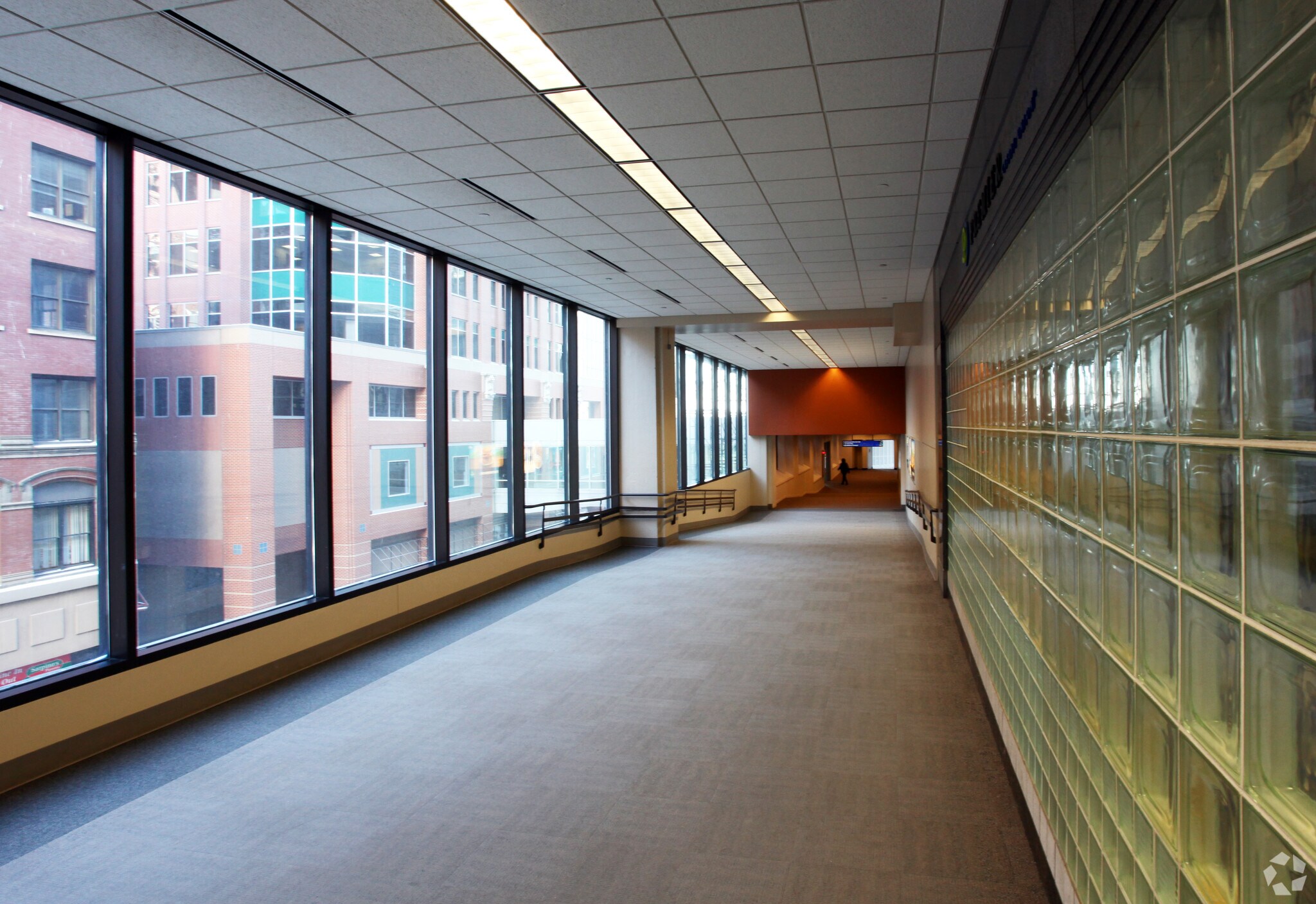 700 Locust St, Des Moines, IA 50309 - Partnership Building | LoopNet