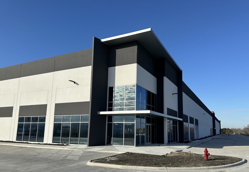 194 Commerce Center Dr, Buda, TX 78610 - Buda Commerce Center | LoopNet