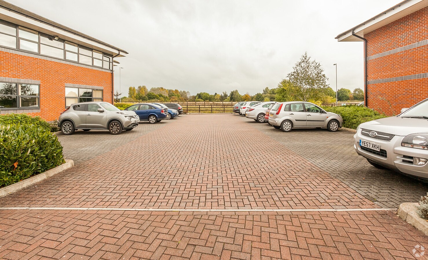 Clywedog Rd S, Wrexham, CLW LL13 9AE | LoopNet