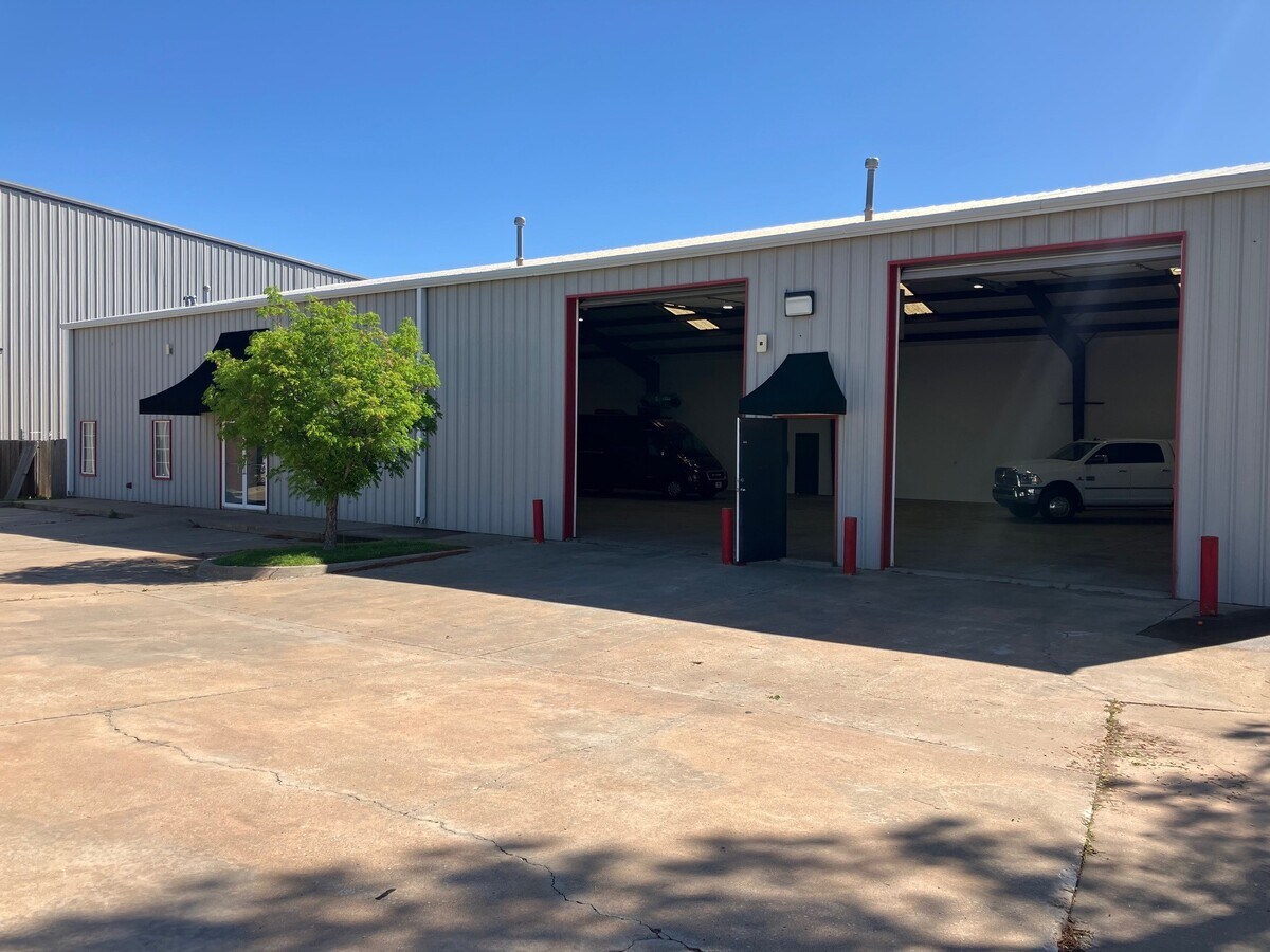 8106 Glade Ave, Oklahoma City, OK 73132 | LoopNet