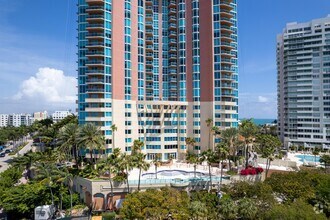 300 S Pointe Dr, Miami Beach, FL 33139 - Property Record | LoopNet