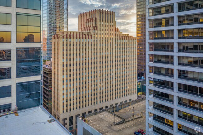 CBRE - Houston Commercial Listings & Brokers | LoopNet