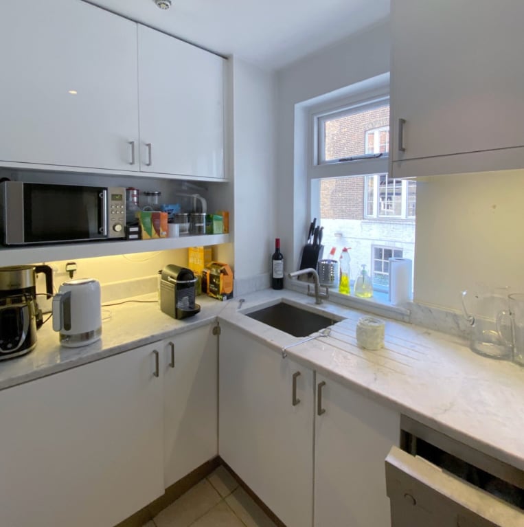 4-5 Fitzroy Sq, London, W1T 5HQ - Office for Lease | LoopNet